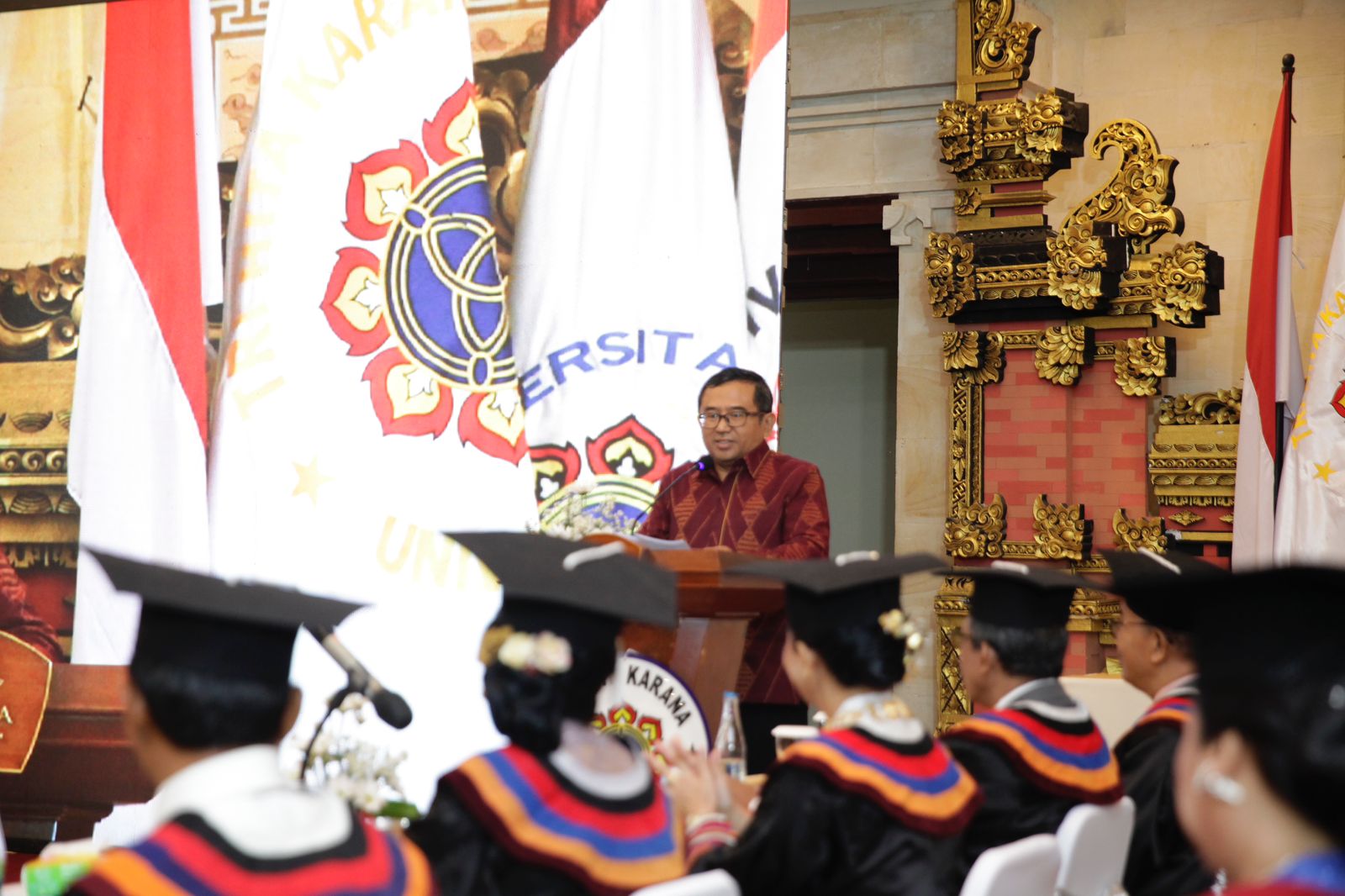 Wisuda Sarjana Ke-41 dan Pascasarjana ke-14 Univetsitas Ngurah Rai ... Wisuda Sarjana Ke-41 dan Pascasarjana ke-14 Univetsitas Ngurah Rai ...